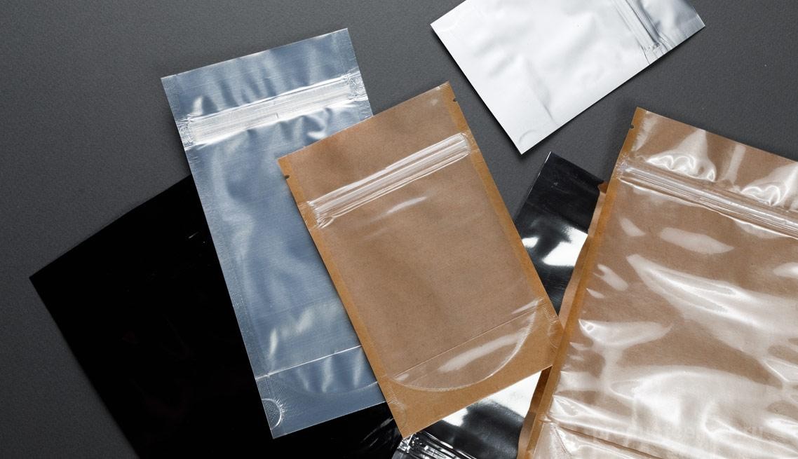 Пакеты дой-пак в ассортименте от производителя Компания «УпакТехнологии ...